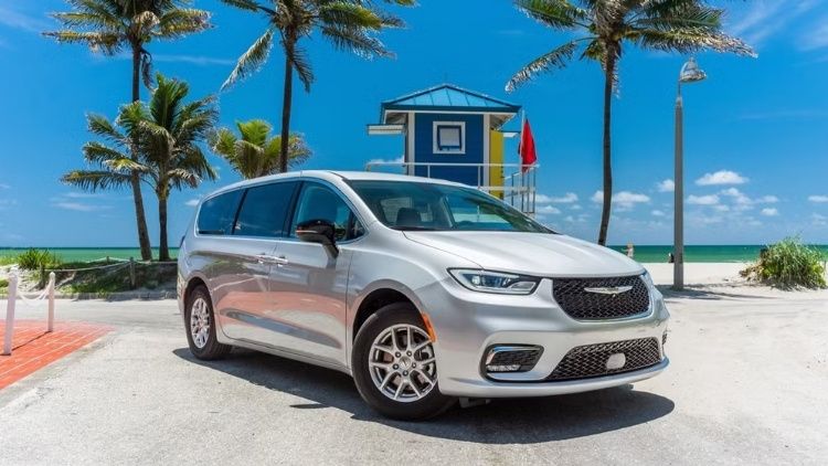 Chrysler Pacifica rental | Rent a Pacifica on Turo